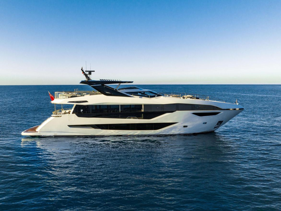 Sunseeker 100 Yacht, £ 9.495.000,-
