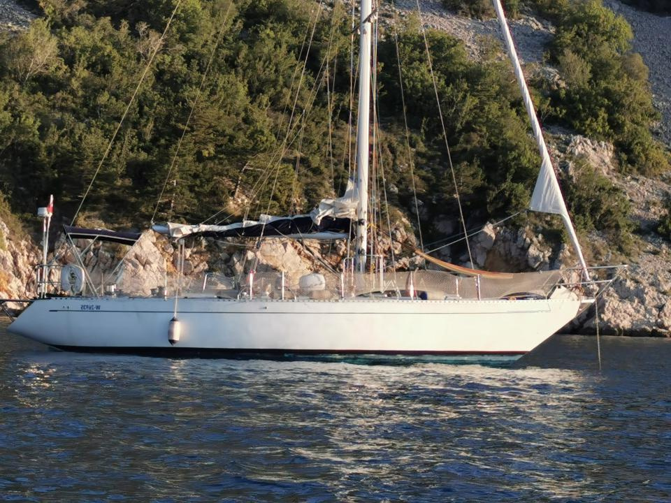 1989 Orca 43 C.N.R. W-26935, CHF 15,000