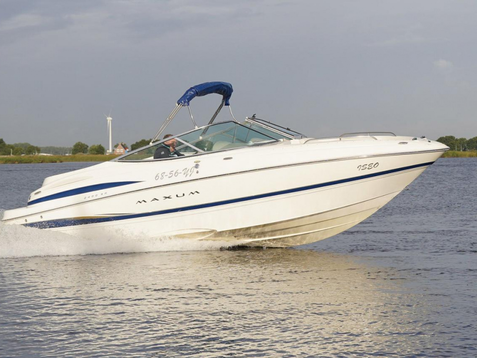 2003 Maxum 2400 SR, 28 500 EUR