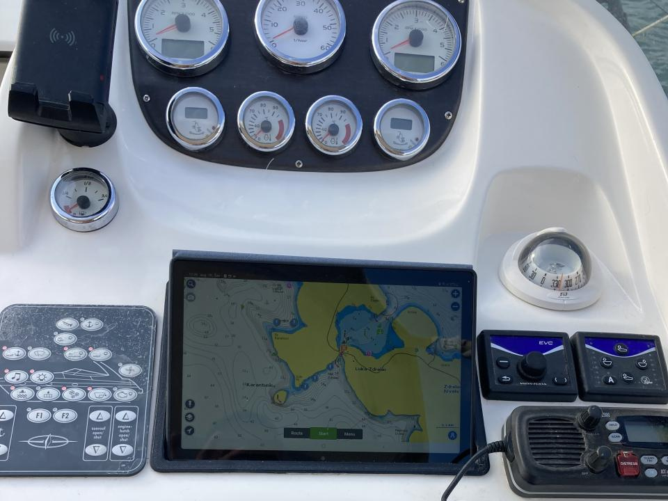 2011 Bavaria 28 Sport, 85 000 EUR