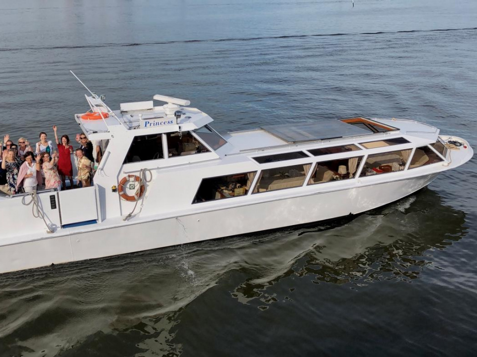 1987 Finn Yachts Princess high speed vessel, 220 000 EUR