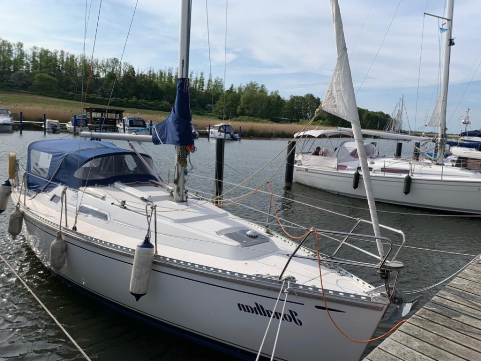 1998 Dufour 30 intecral, EUR 32.000,-