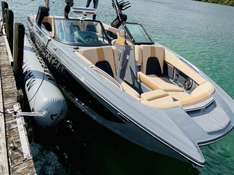 2022 MasterCraft X22, EUR 199.999,-