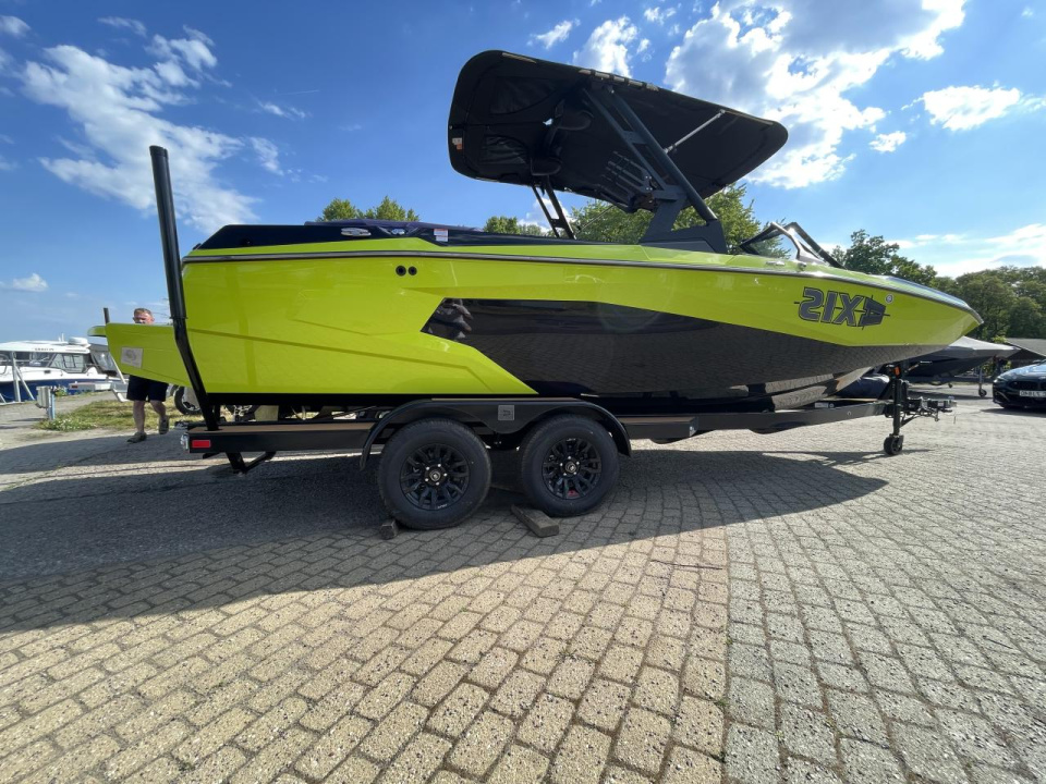 2024 Axis A225 2024, USD 149.000,-