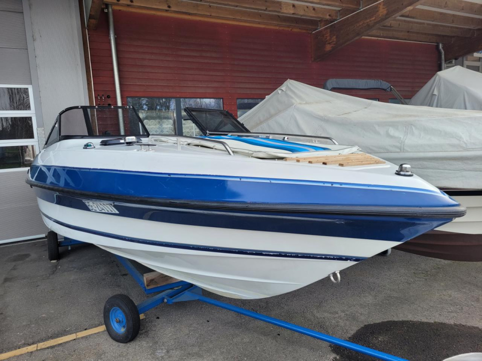 1990 Invader V 204, CHF 10.500,-