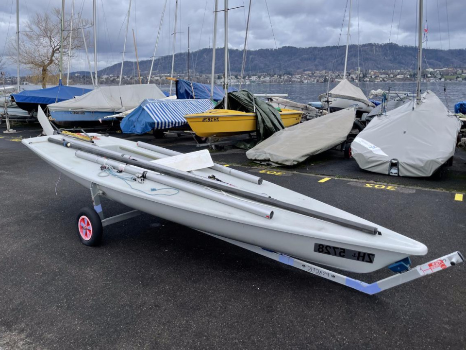 2011 Laser Performance Sailcraft, 4 000 CHF