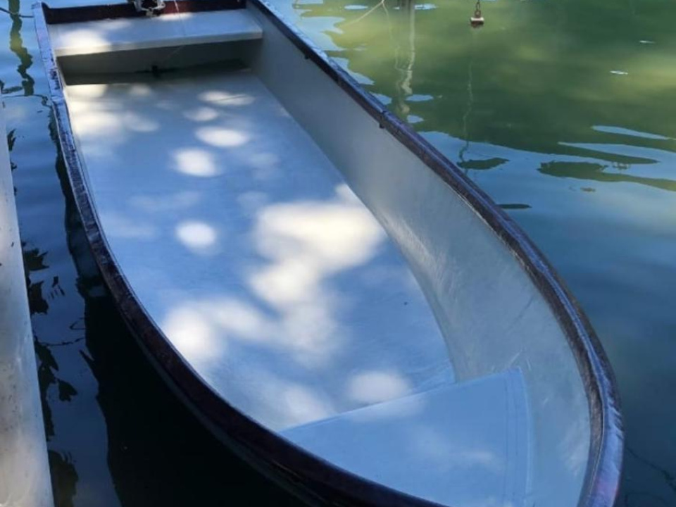 1987 Raess to sell