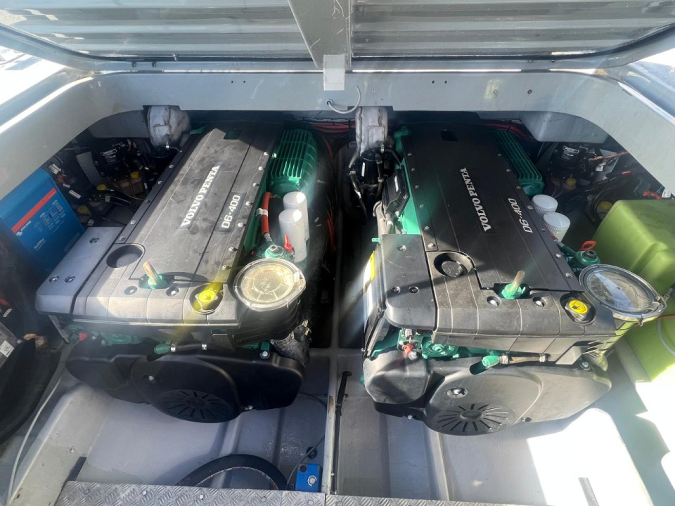 2020 Volvo Penta D6-400 DPI, EUR 84.000,-