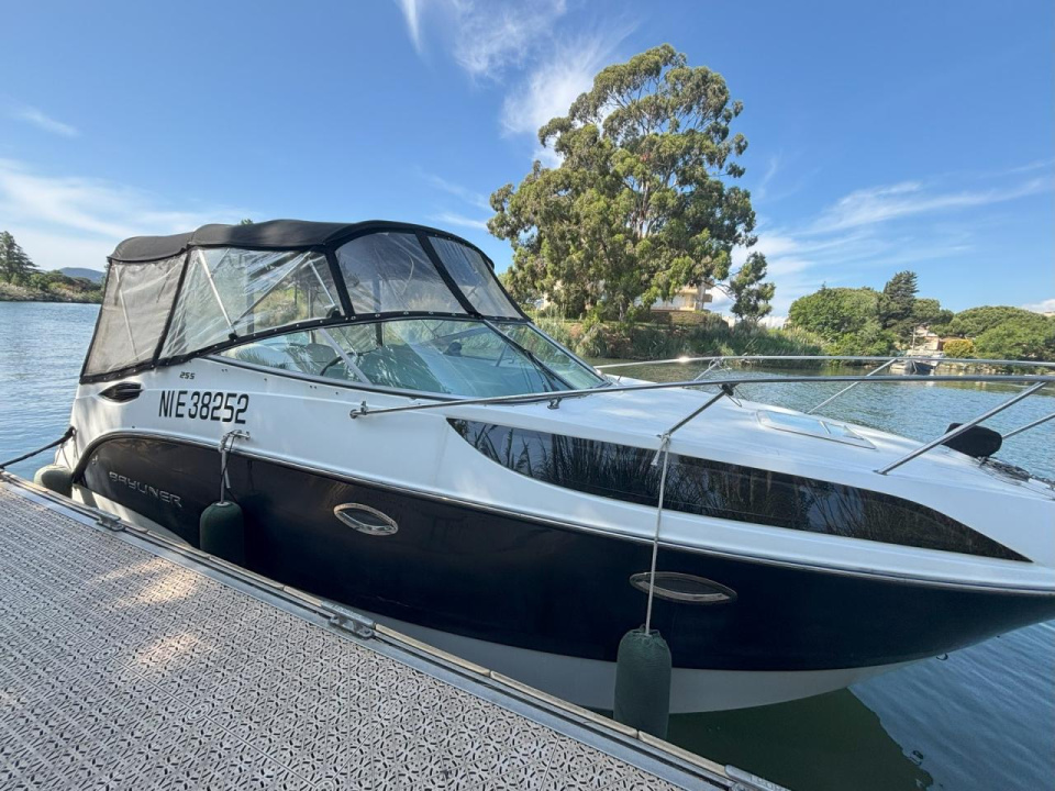 2010 Bayliner 255 sb, EUR 44.900,-
