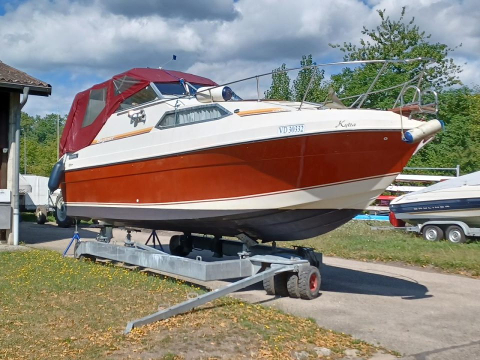 1981 Bayliner Victoria Sunbridge, CHF 18.750,-