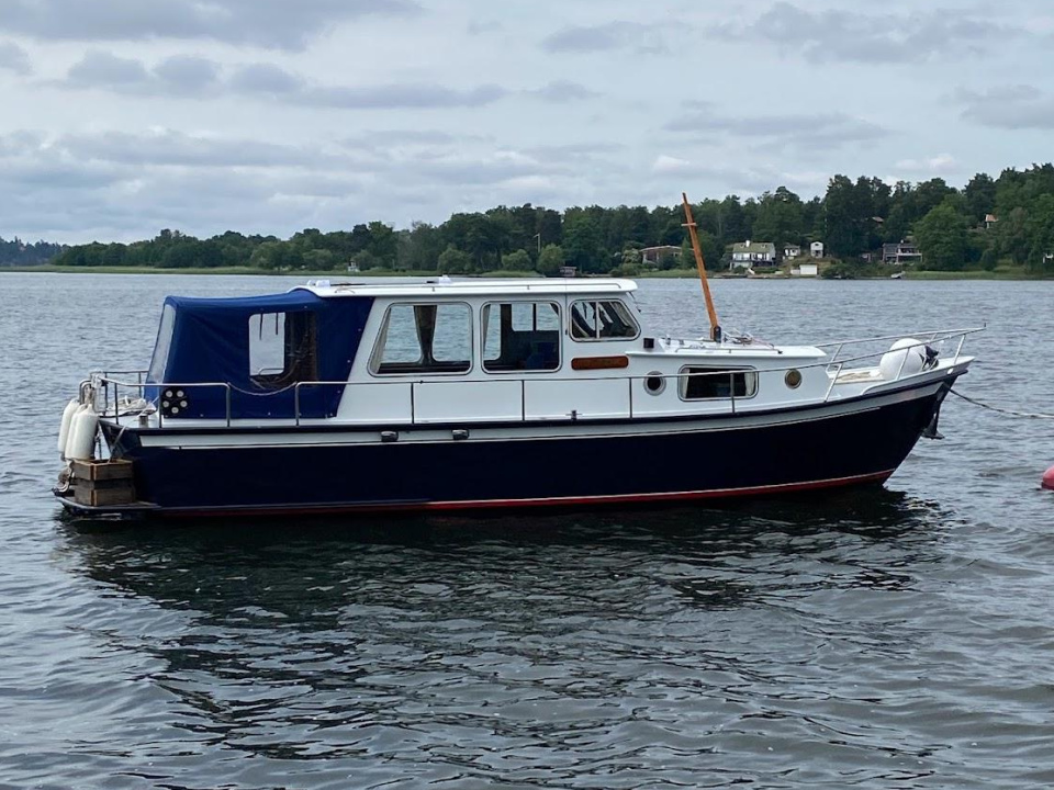 1980 Cascad 980 / Kanalbåt i stål, 225 000 SEK