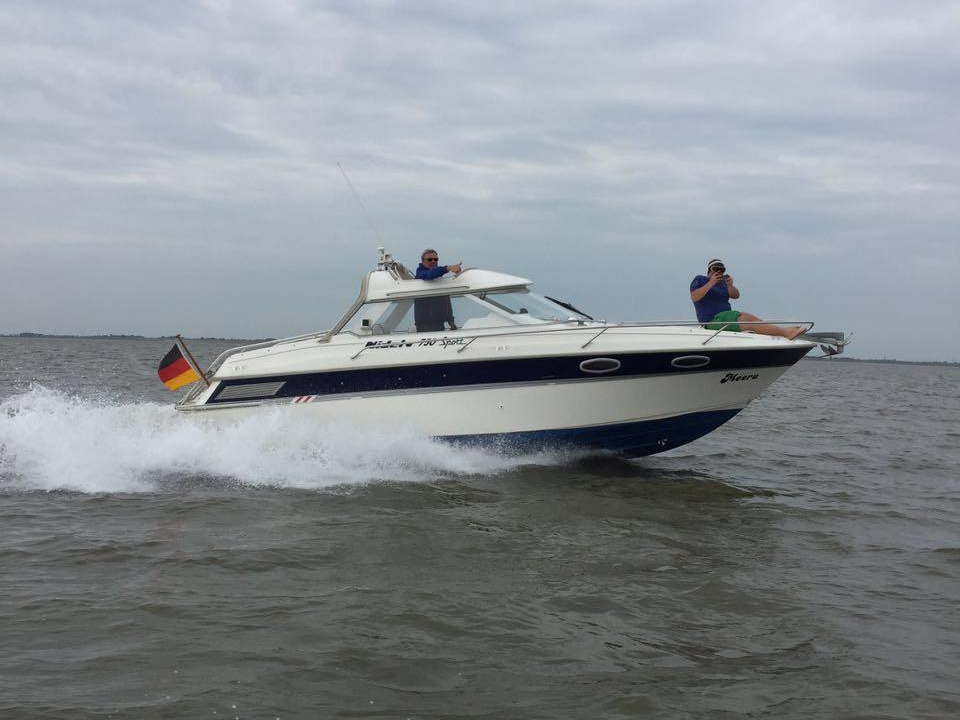Nidelv Motorboote