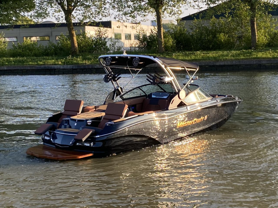 2022 MasterCraft X22, EUR 199.000,-