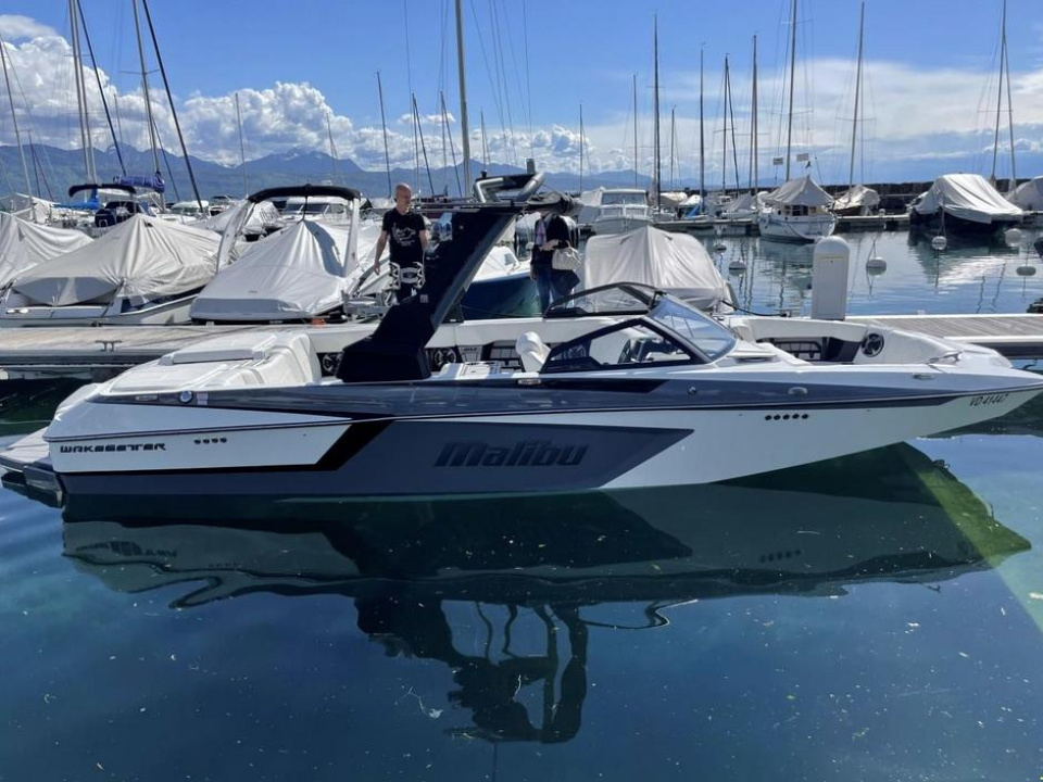 2021 Malibu Wakesetter 24 MXZ | 2021 | Blanc & Gris, CHF 149.000,-