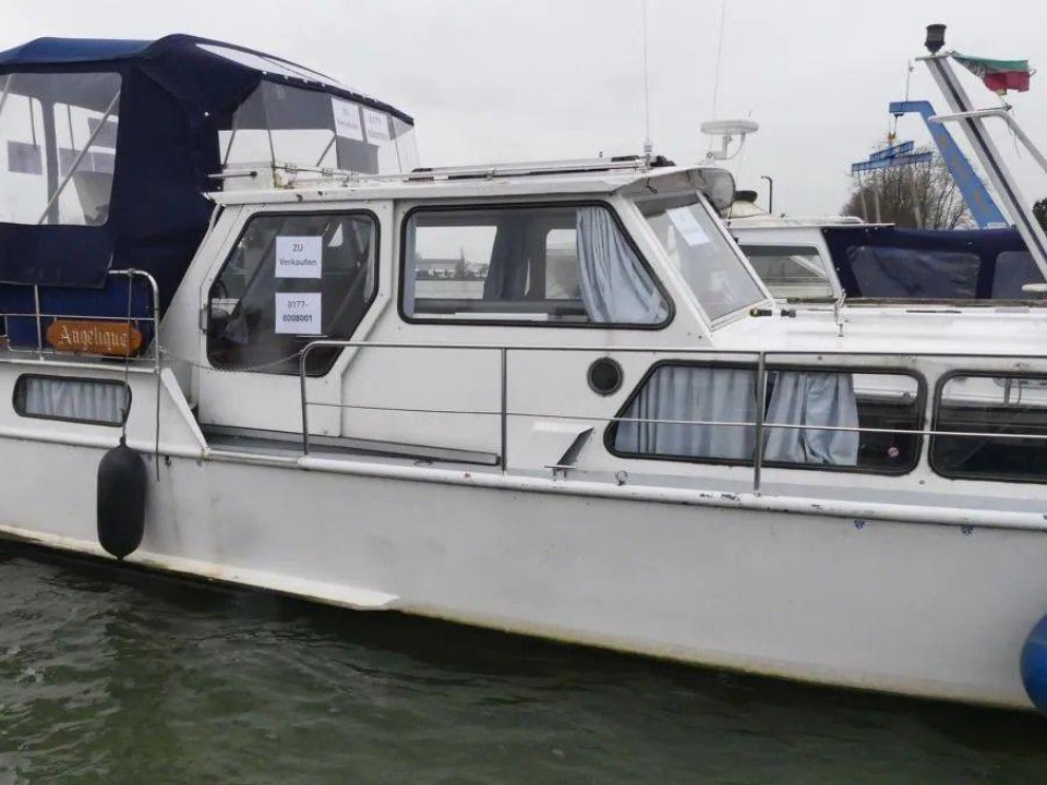 1980 Tjeukemeer Kruiser 950, 26 500