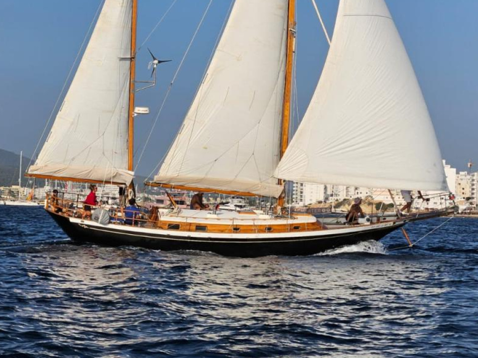 1976 Cheoy Lee Clipper Ketch 42, EUR 115.000,-
