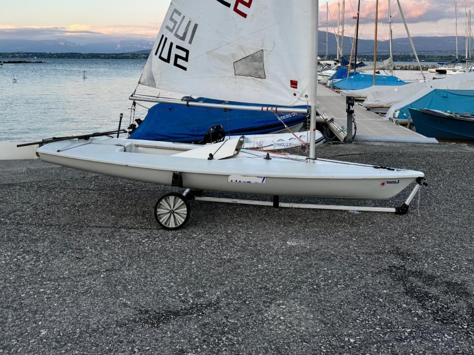 2011 Laser Performance Sailcraft, 4 000 CHF