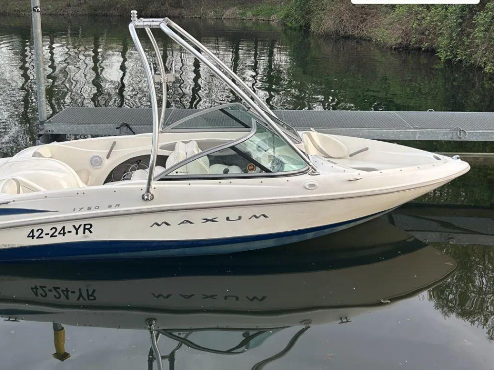 Auktion: 2003 Maxum 1750 SR