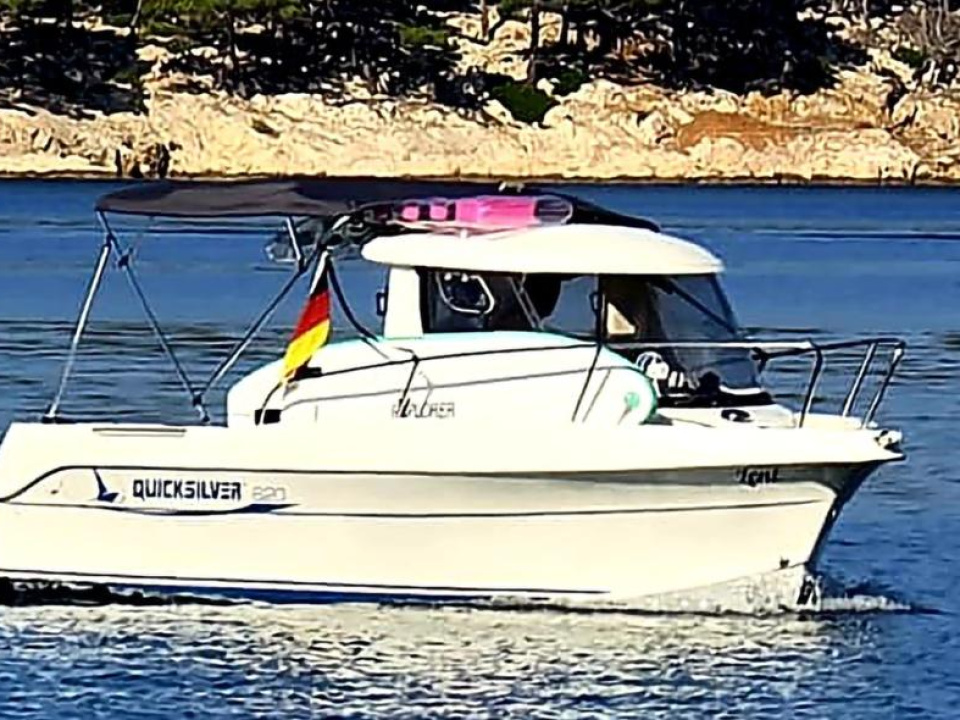 2002 Quicksilver Pilothouse 620, 17 499 EUR