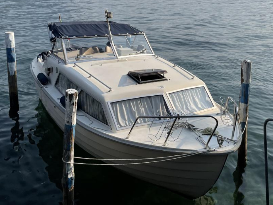 Nidelv Motorboote