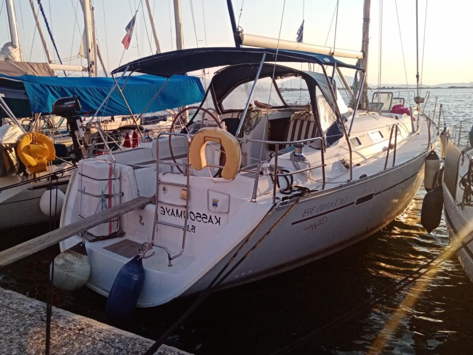 2003 Océanis 393 Clipper, EUR 75,000