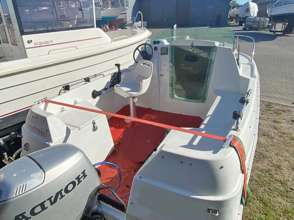 1999 Quicksilver Inflatables Cabin 435, 7 000 EUR